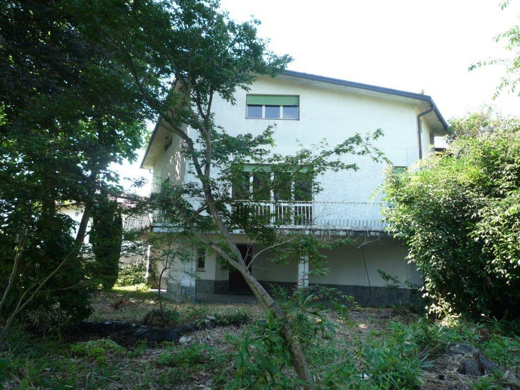 Villa in vendita a Brebbia