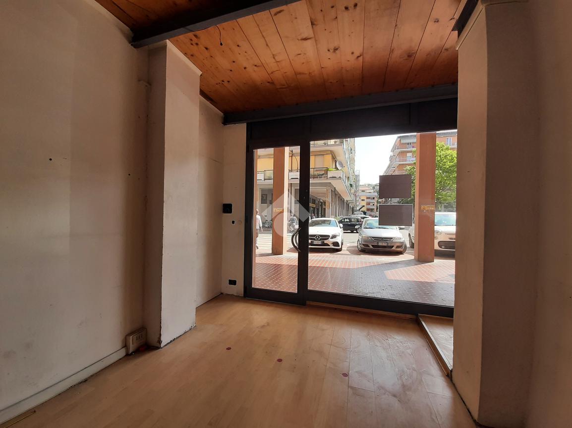 Negozio in affitto a Pesaro