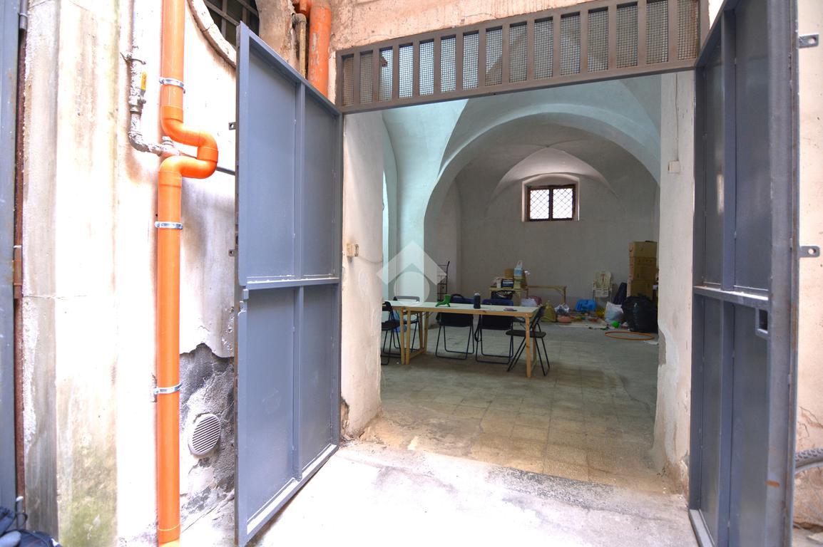 Magazzino in affitto a Catania