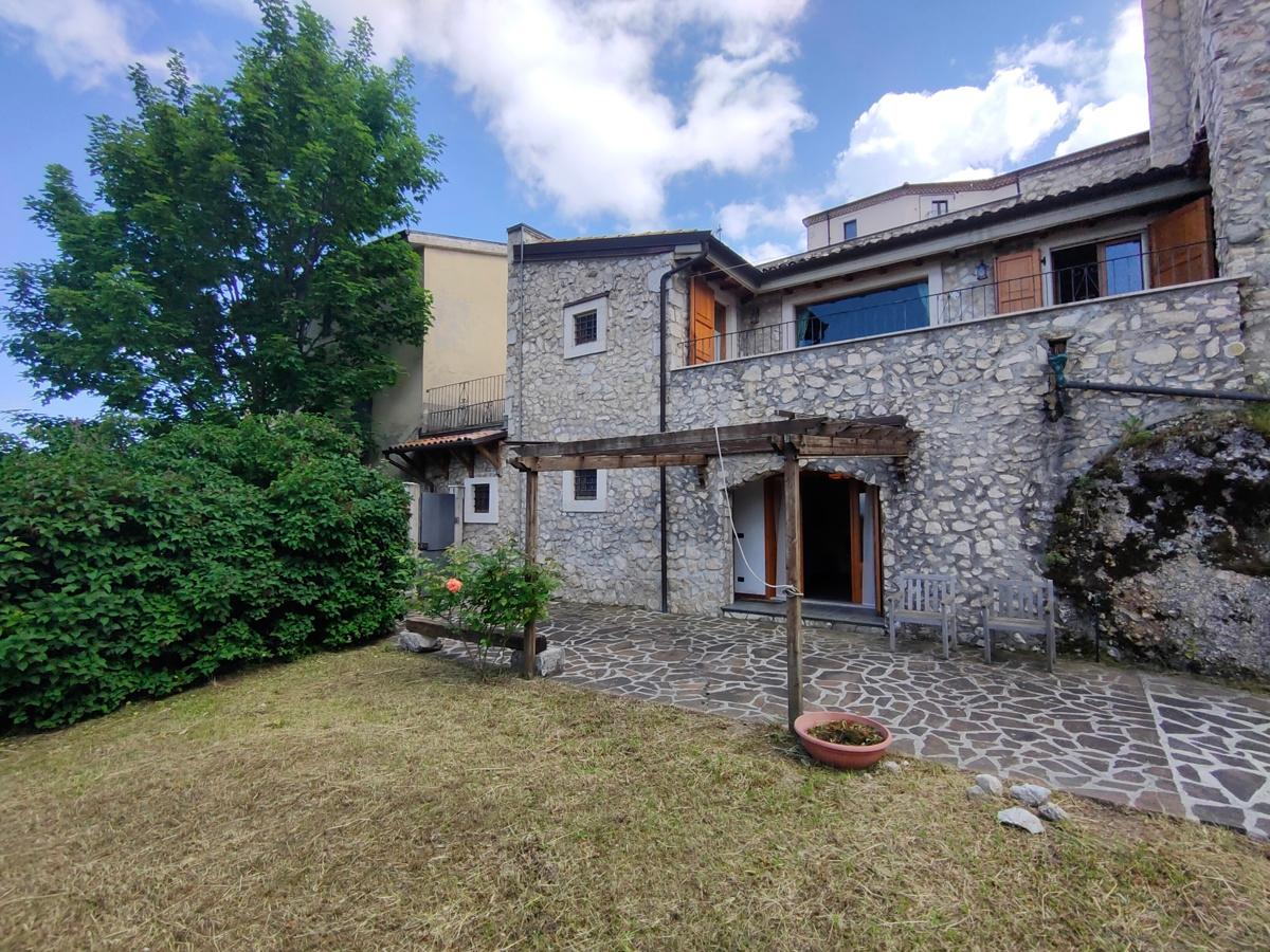 Villa in vendita a Rocca Di Cambio
