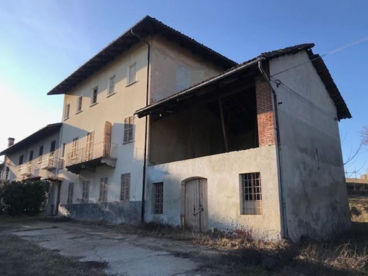 Rustico in vendita a Chieri