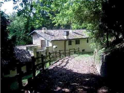 Albergo in vendita a Giavera Del Montello