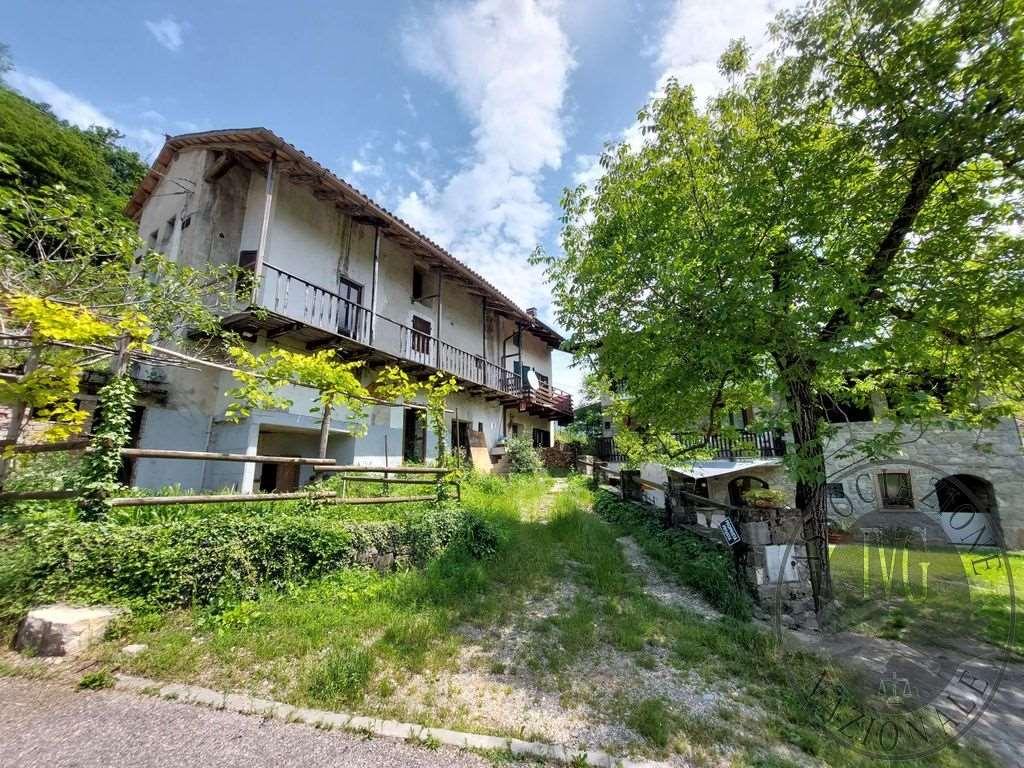 Rustico in vendita a San Leonardo