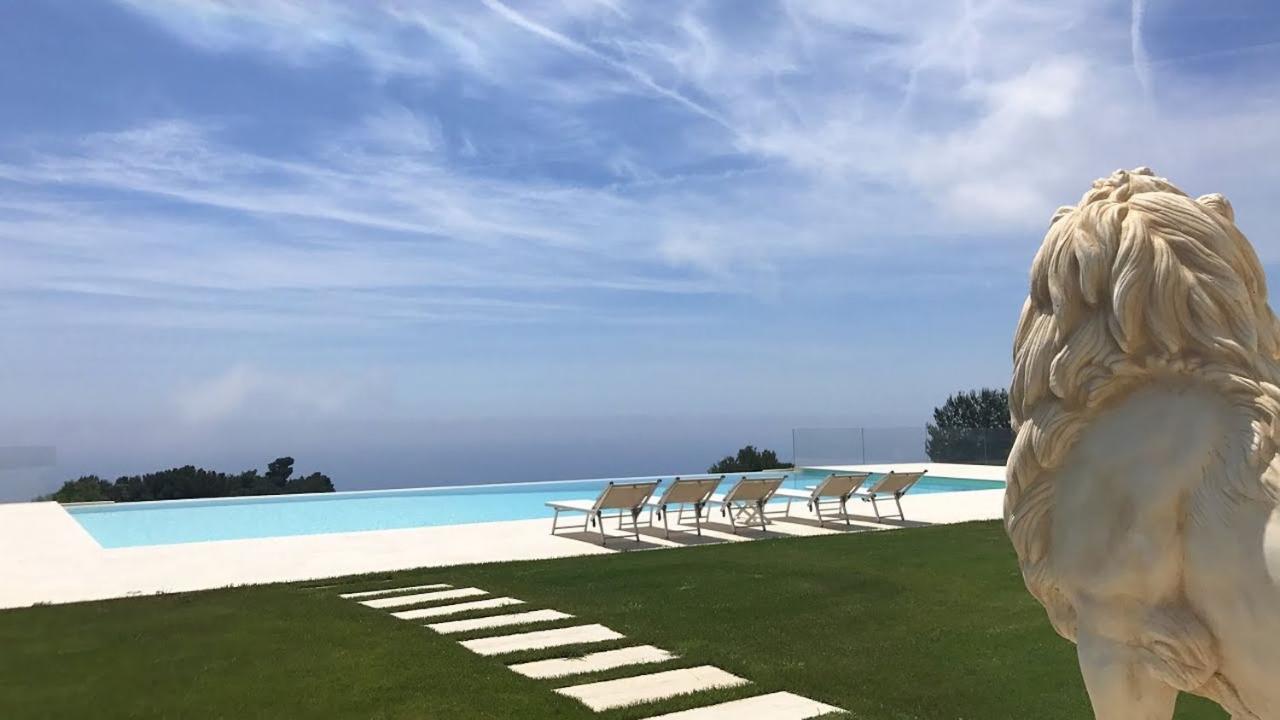 Villa in vendita a Cipressa