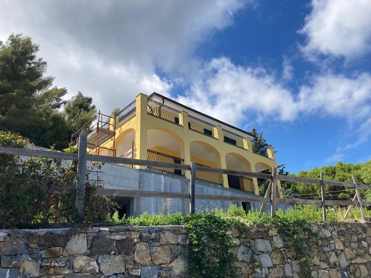 Villa in vendita a Alassio