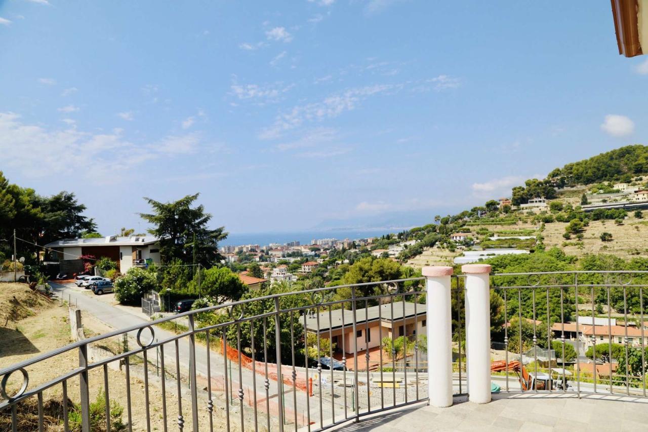 Villa in vendita a Bordighera
