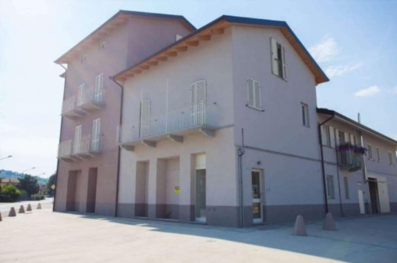 Capannone in vendita a Mombercelli