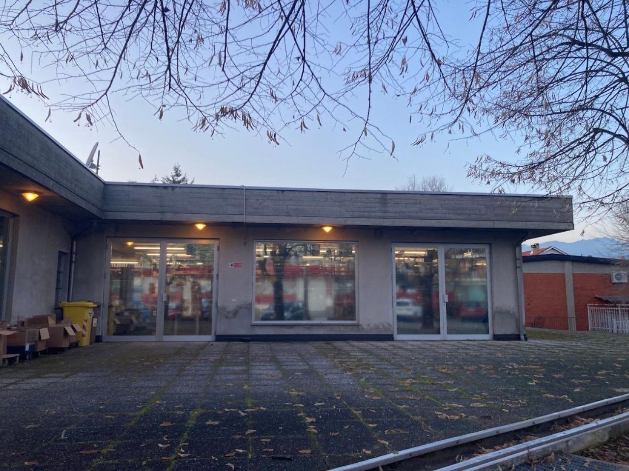 Negozio in affitto a Cossato