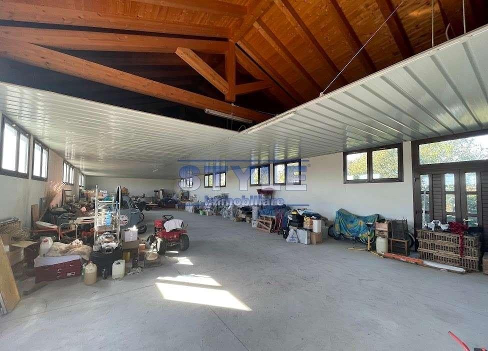 Capannone in vendita a Mira