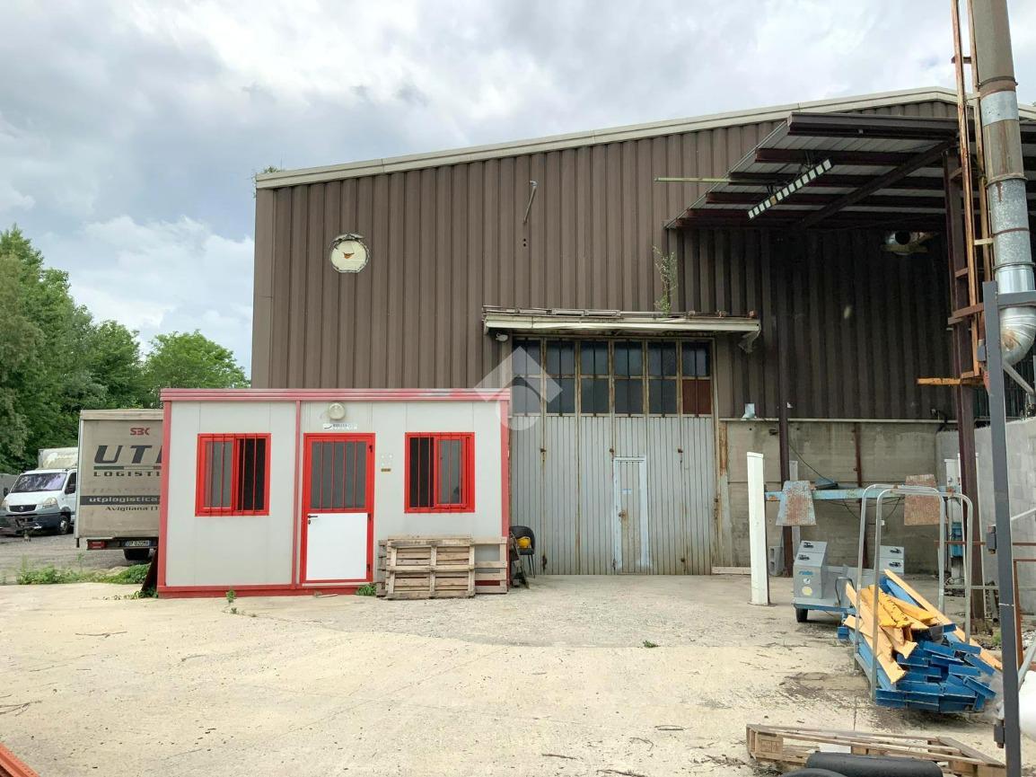 Capannone in vendita a Rosta