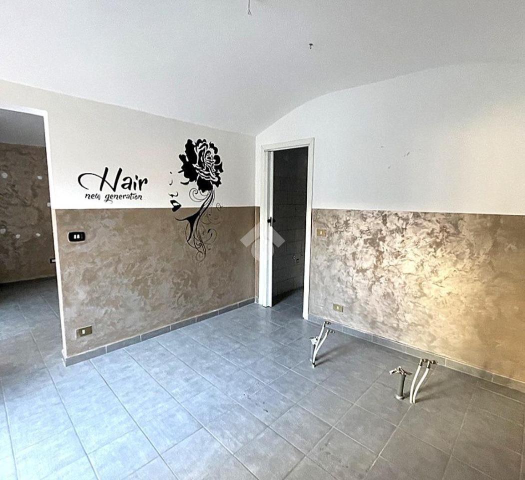 Negozio in affitto a Giaveno