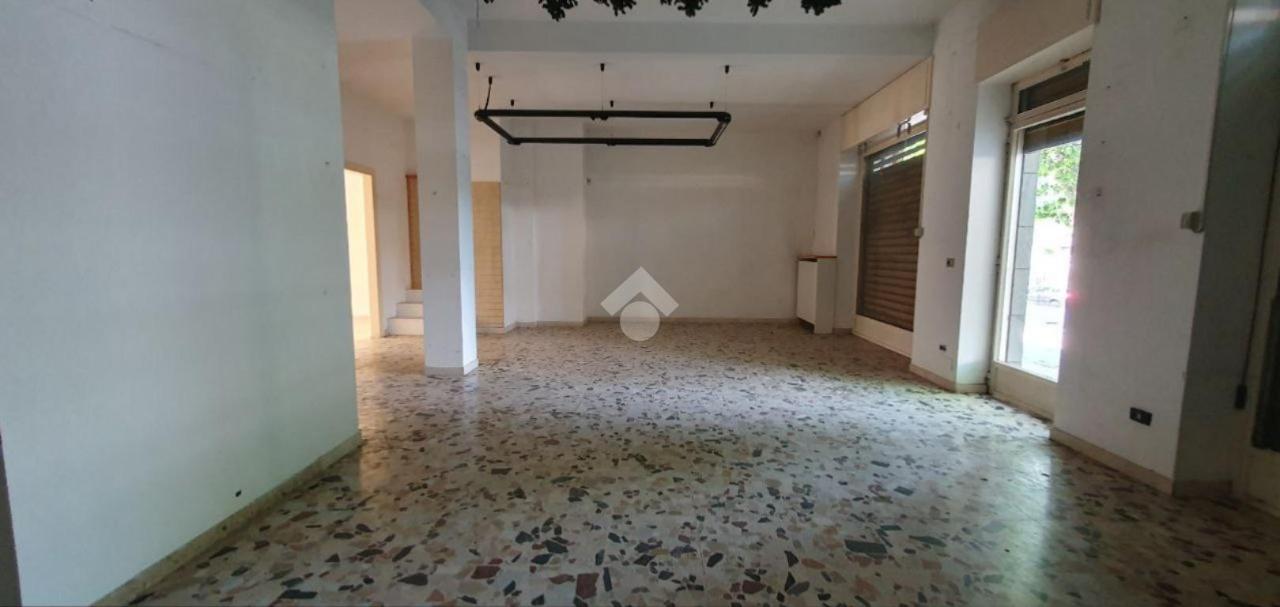 Negozio in affitto a Condove