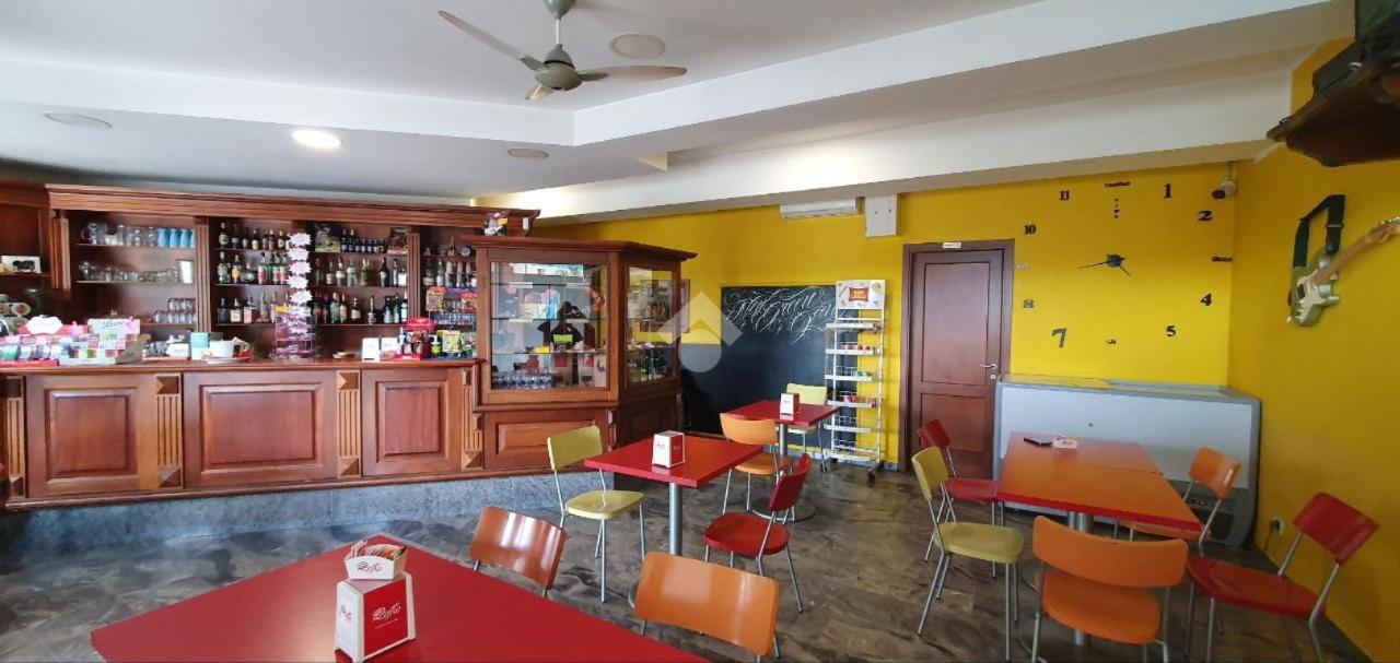 Negozio in vendita a Vaie