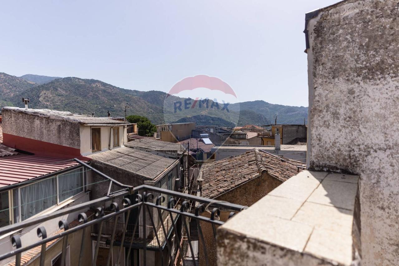 Casa indipendente in vendita a Francavilla Di Sicilia