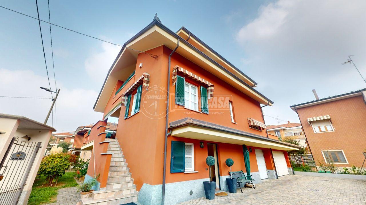 Villa in vendita a Bra