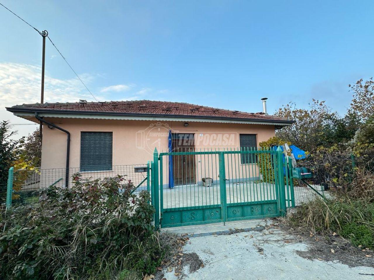 Casa indipendente in vendita a Novello
