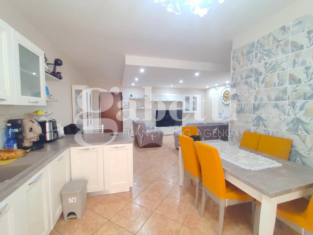 Appartamento in vendita a Orta Di Atella