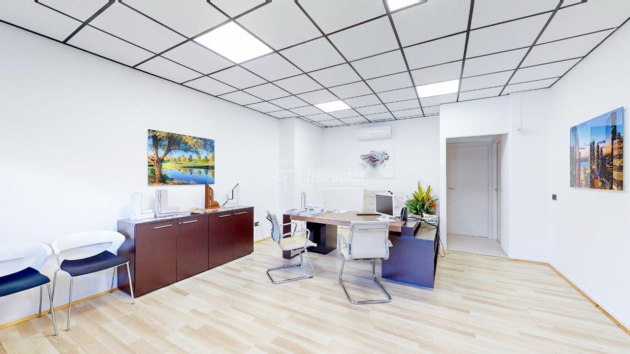 Negozio in vendita a Bruino