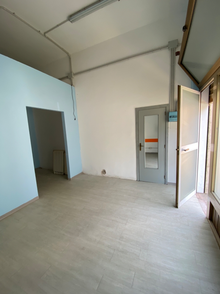 Negozio in affitto a Foggia