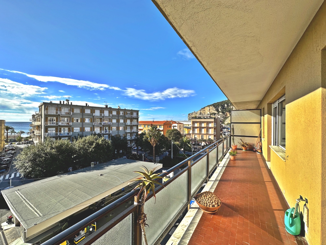 Appartamento in vendita a Finale Ligure