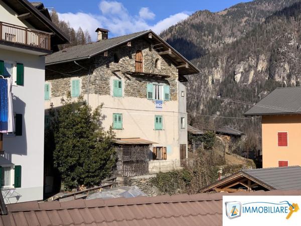 Villa bifamiliare in vendita a Canal San Bovo