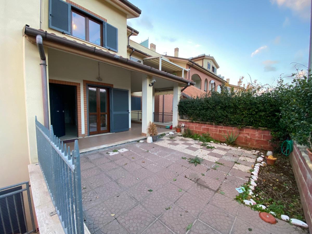 Villa a schiera in vendita a Guidonia Montecelio