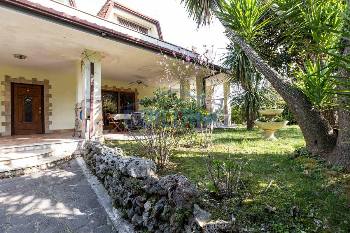 Villa in vendita a Guidonia Montecelio