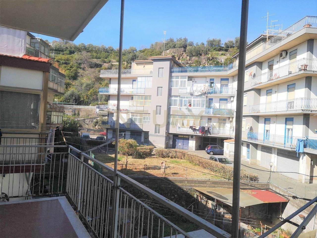 Appartamento in vendita a Aci Catena