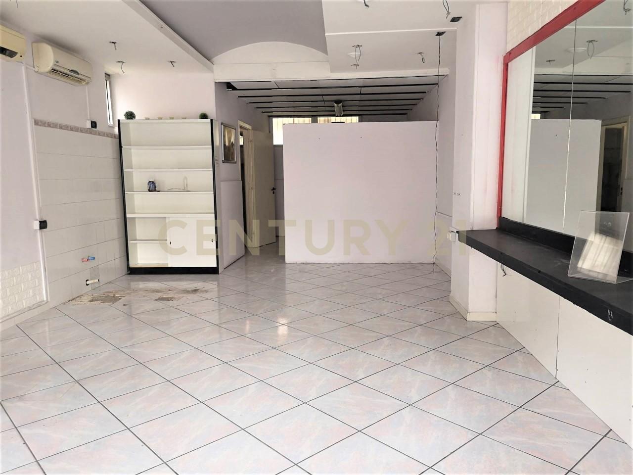 Negozio in vendita a Misterbianco