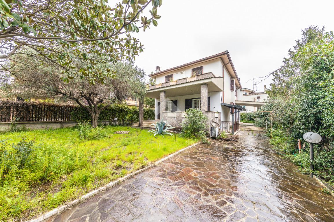 Villa in vendita a Guidonia Montecelio