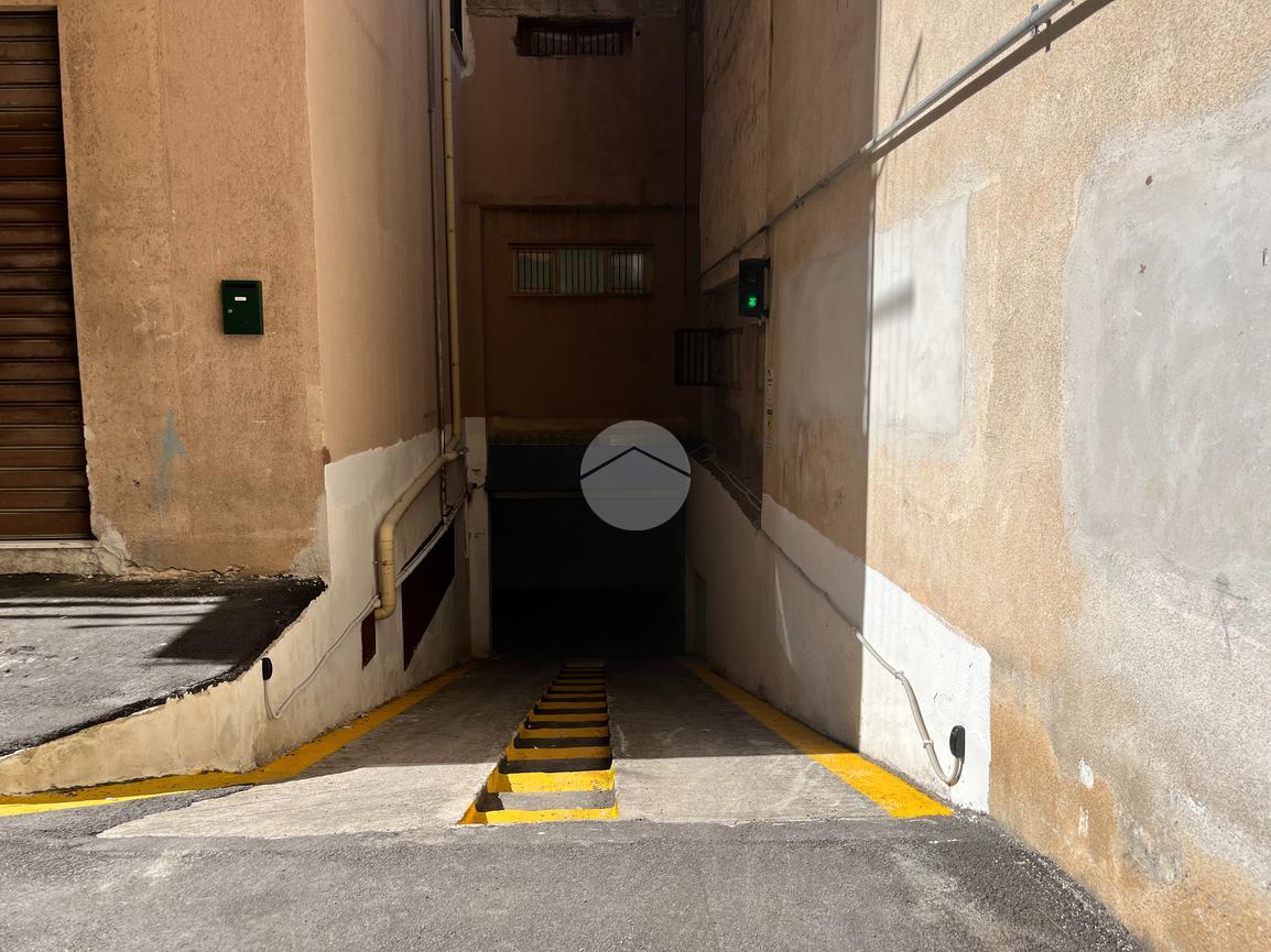 Box in vendita a Palermo