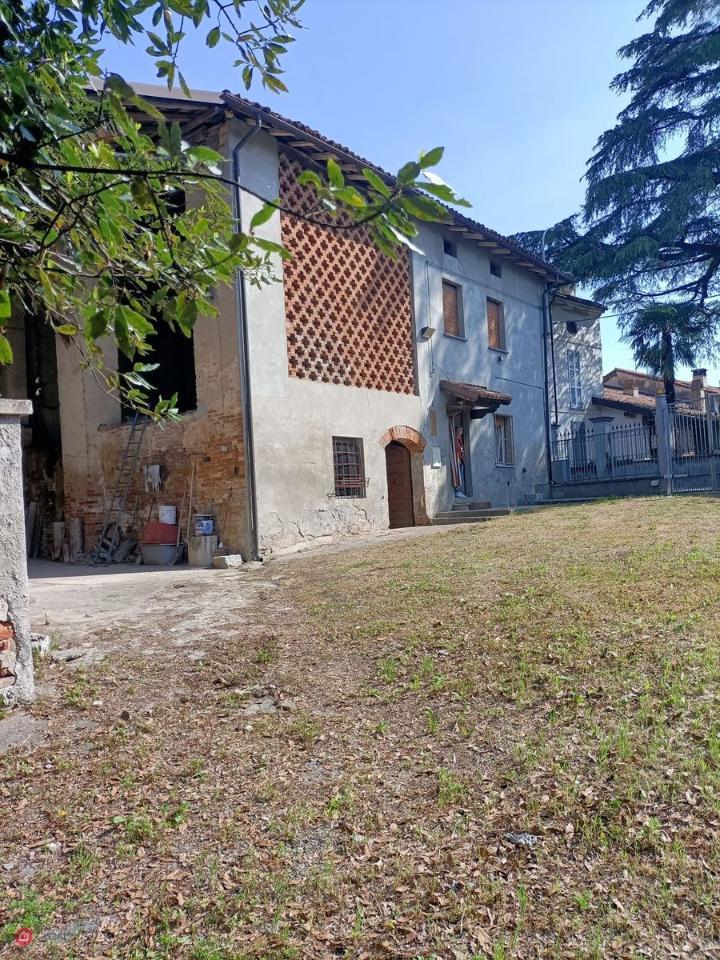 Casa indipendente in vendita a Zenevredo