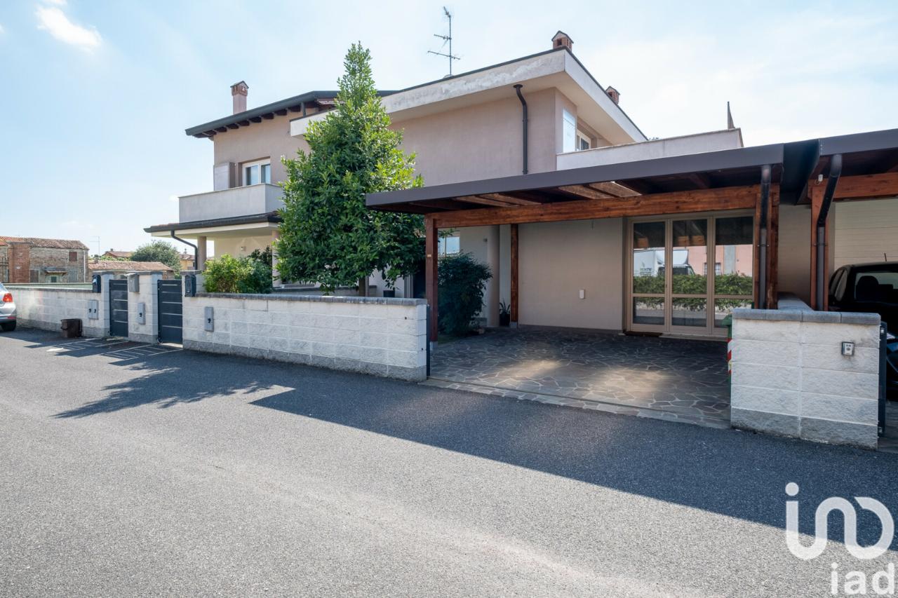 Villa in vendita a Porto Mantovano