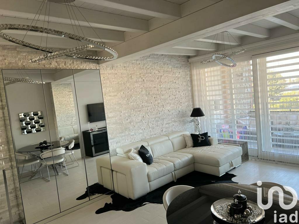 Appartamento in vendita a Desenzano Del Garda