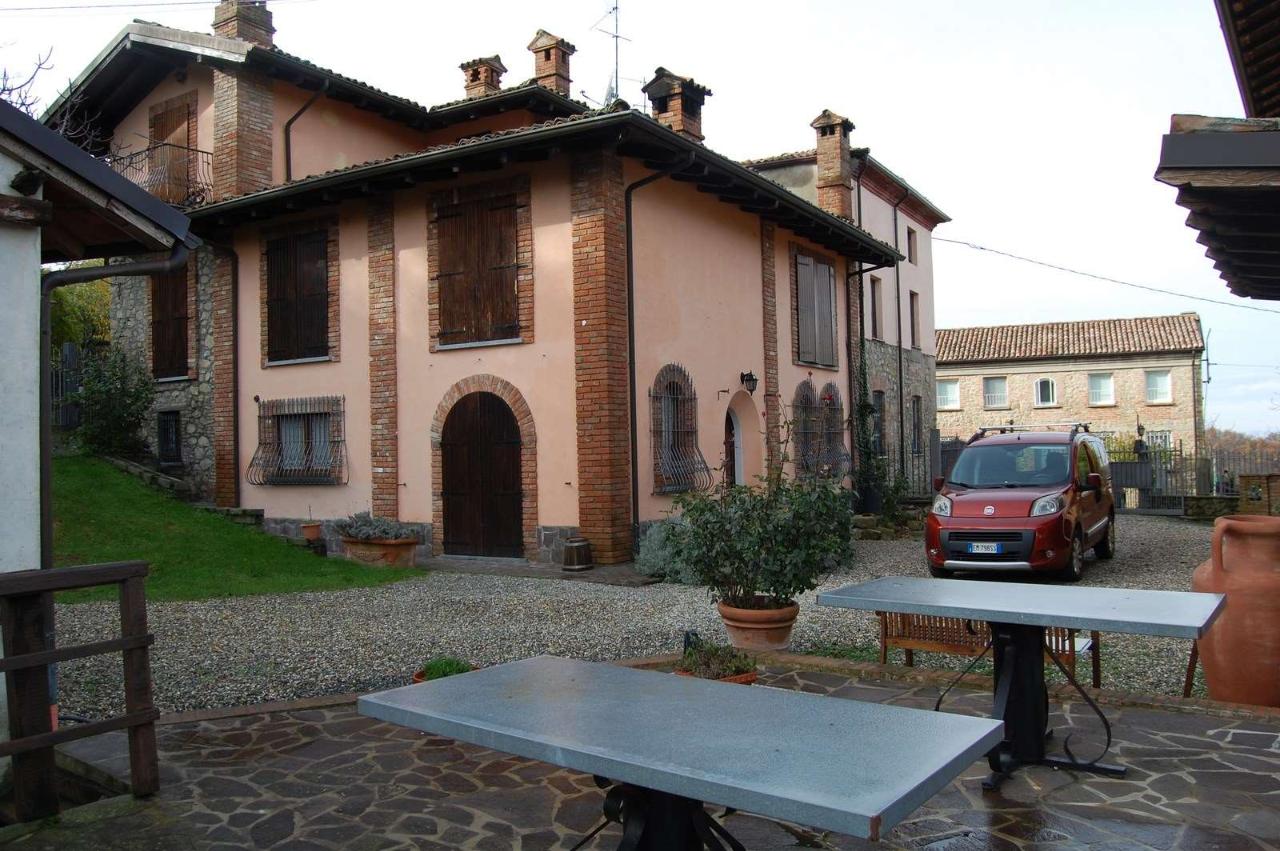 Casa colonica in vendita a Godiasco Salice Terme