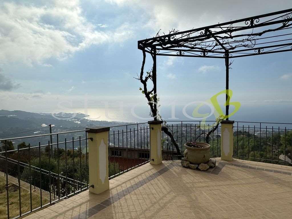 Villa unifamiliare in vendita a Sanremo