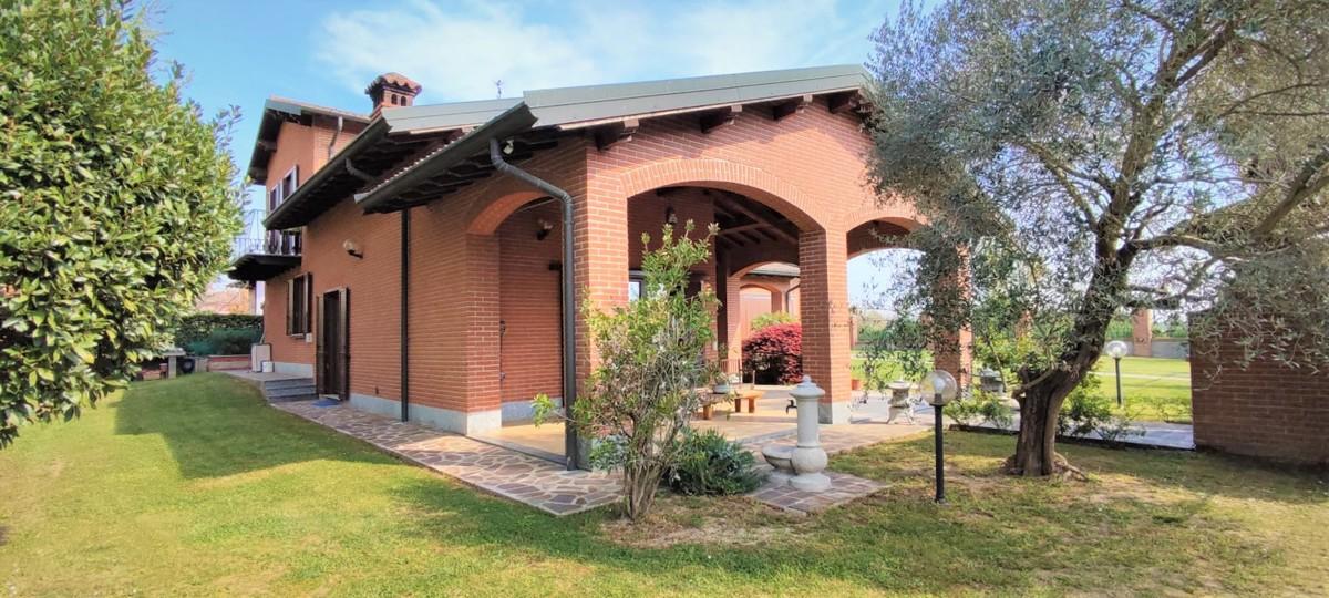 Villa in vendita a Roncaro