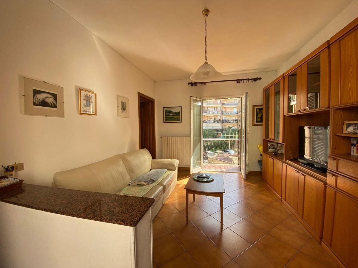 Appartamento in vendita a Imperia