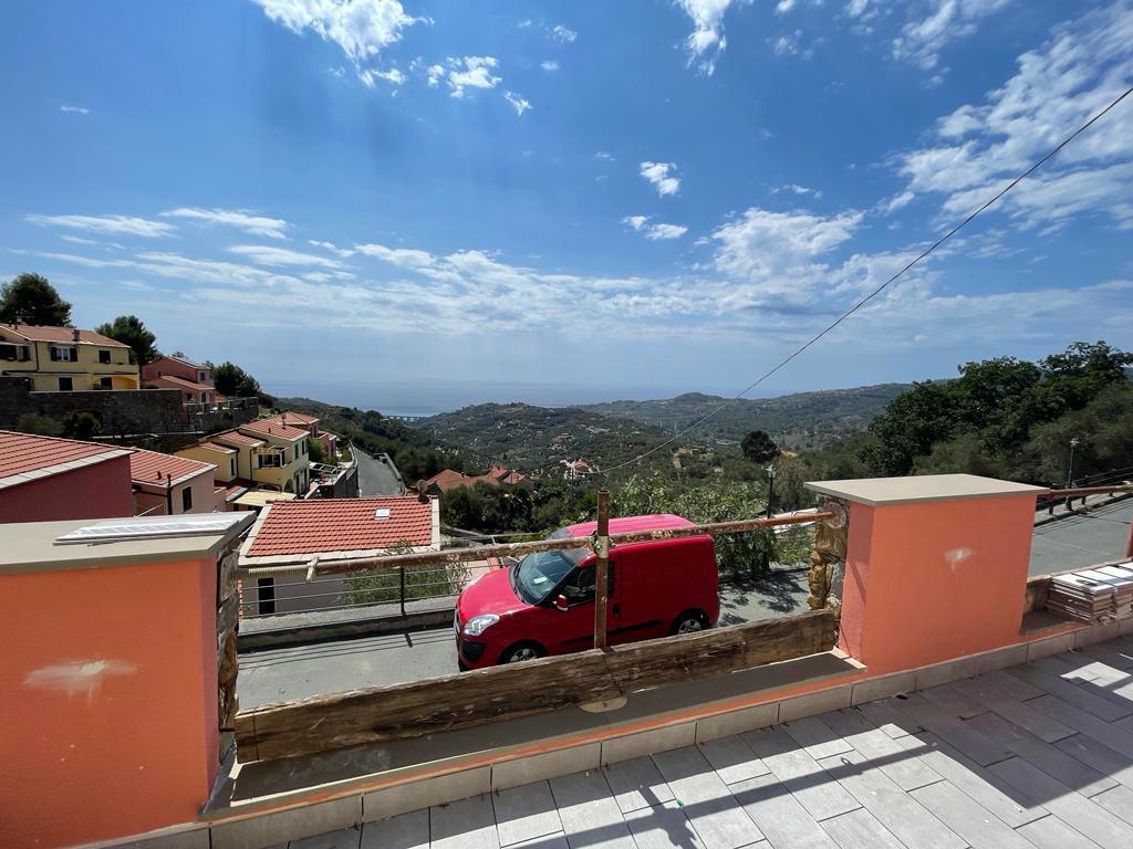 Appartamento in vendita a Civezza