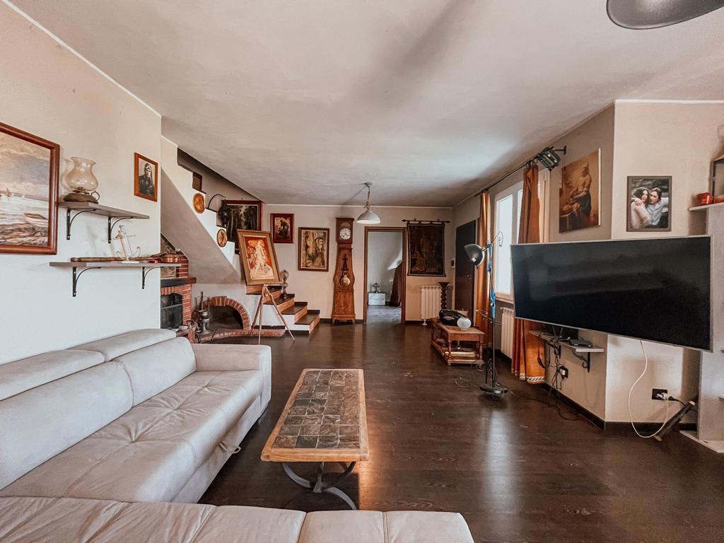 Casa indipendente in vendita a Dolcedo