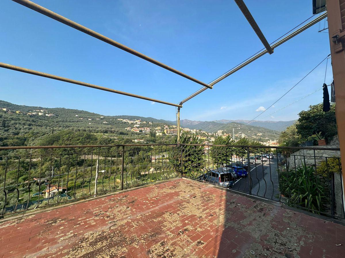 Appartamento in vendita a Dolcedo