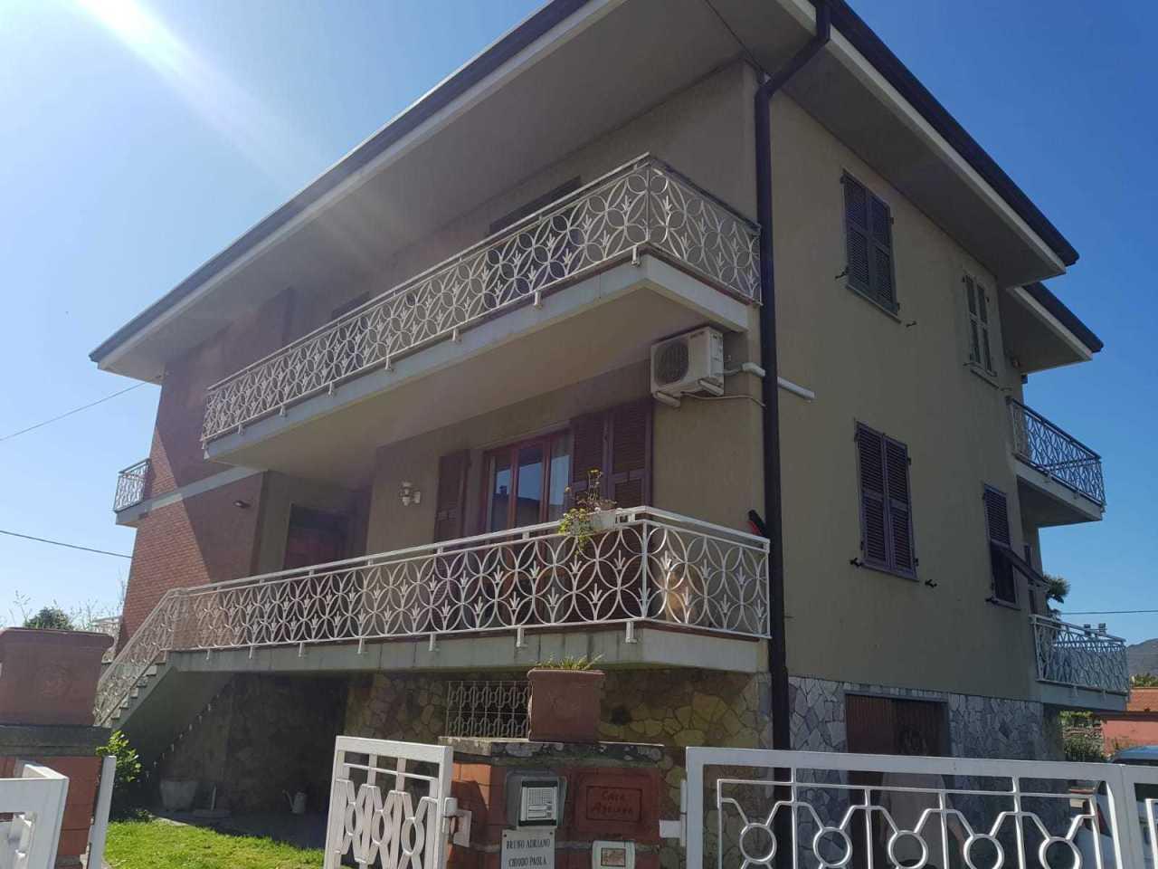 Appartamento in vendita a Sarzana