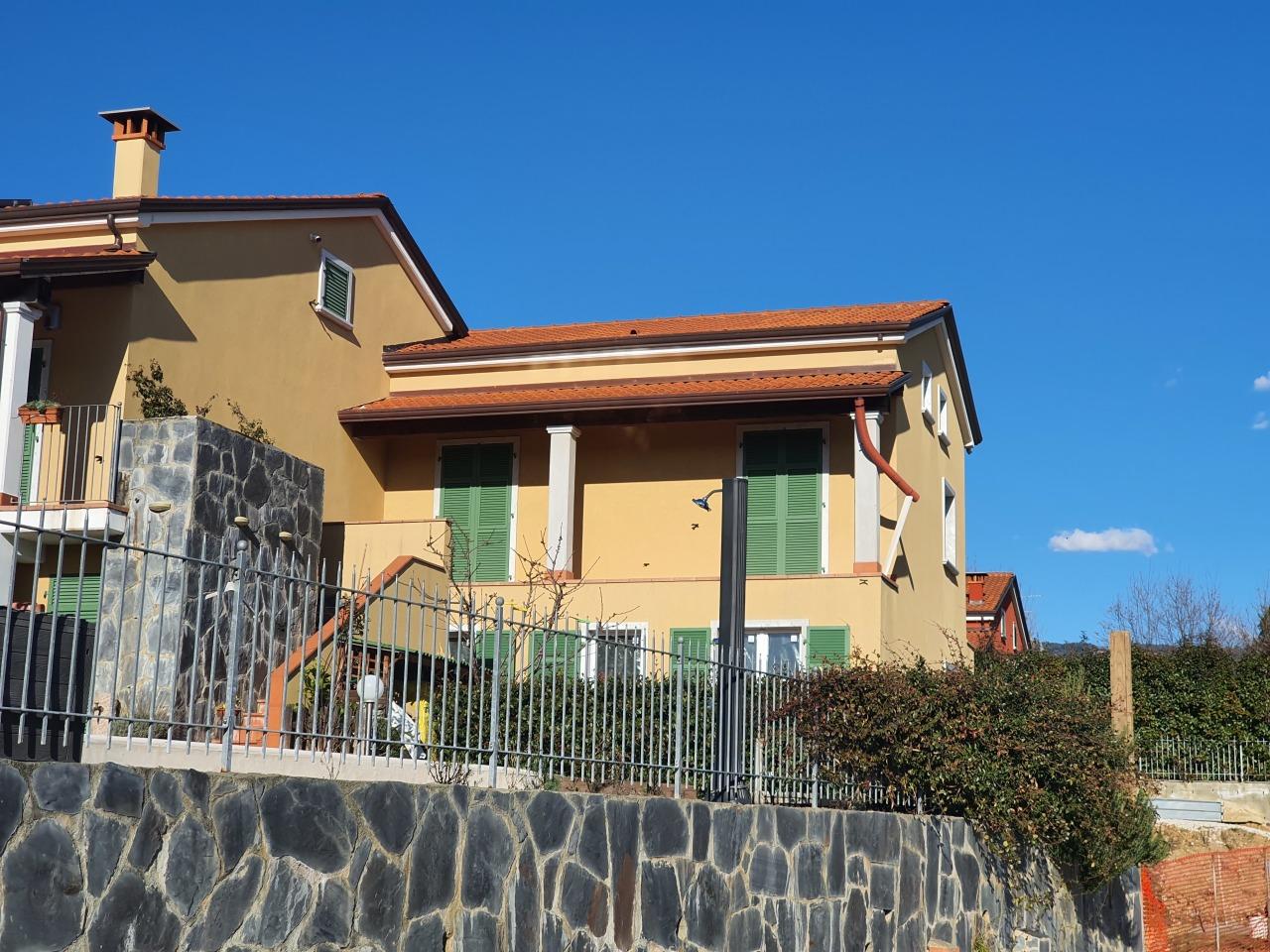 Appartamento in vendita a Sarzana