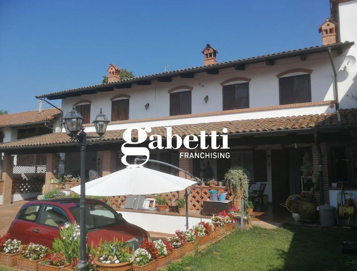 Villa in vendita a San Paolo Solbrito