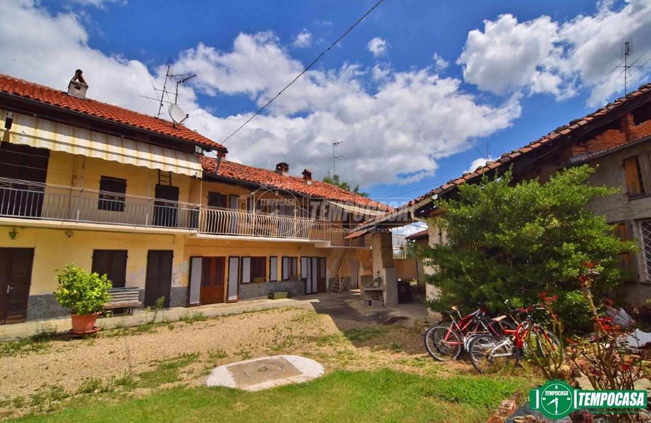 Casa indipendente in vendita a Rocca Canavese
