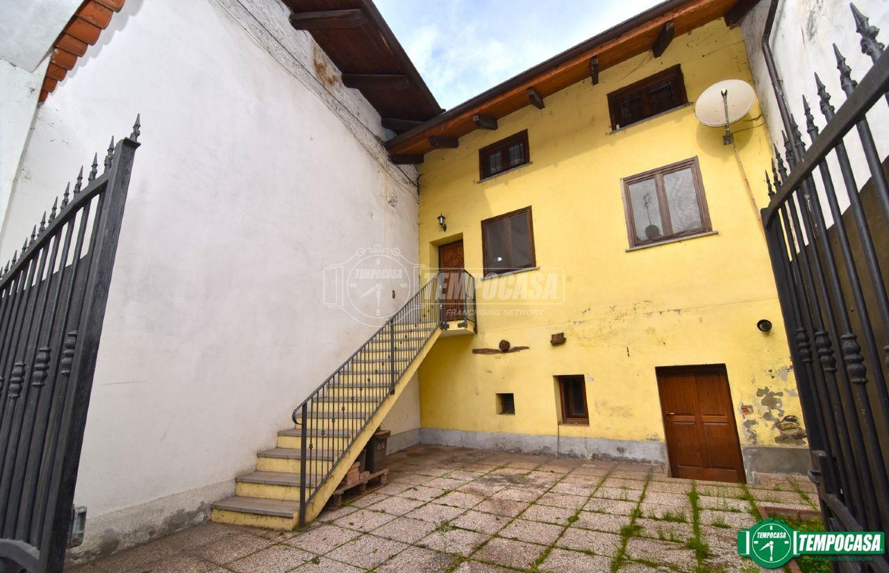 Casa indipendente in vendita a Rocca Canavese