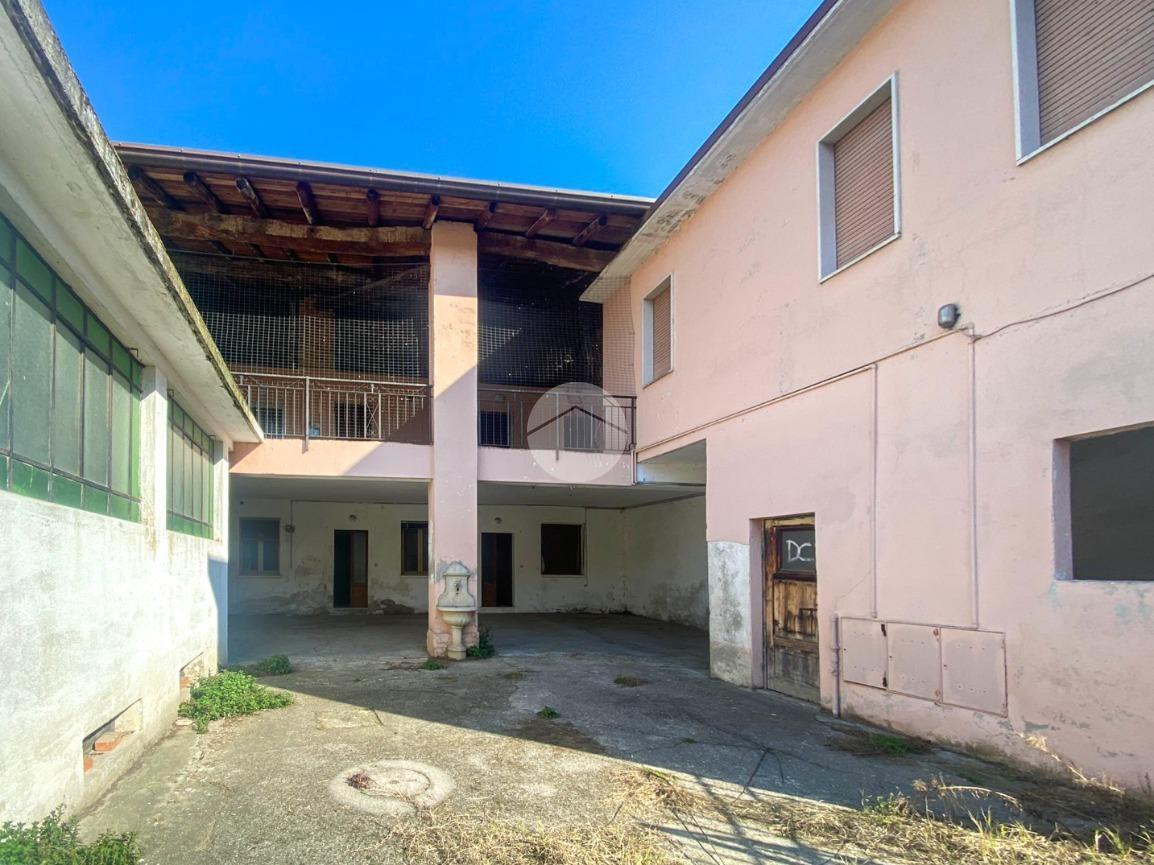 Casa indipendente in vendita a Castrezzato