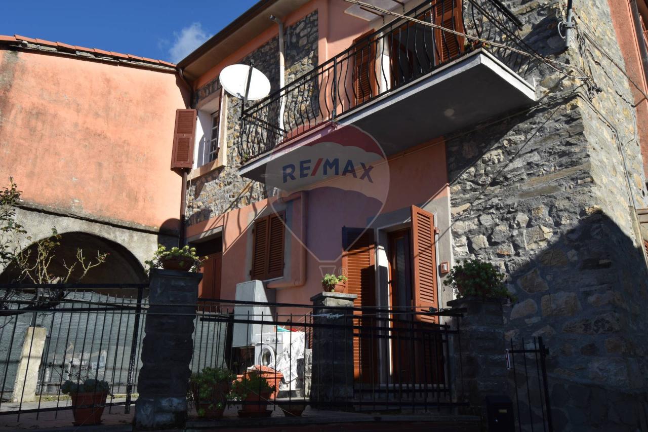 Casa indipendente in vendita a Rocchetta Di Vara