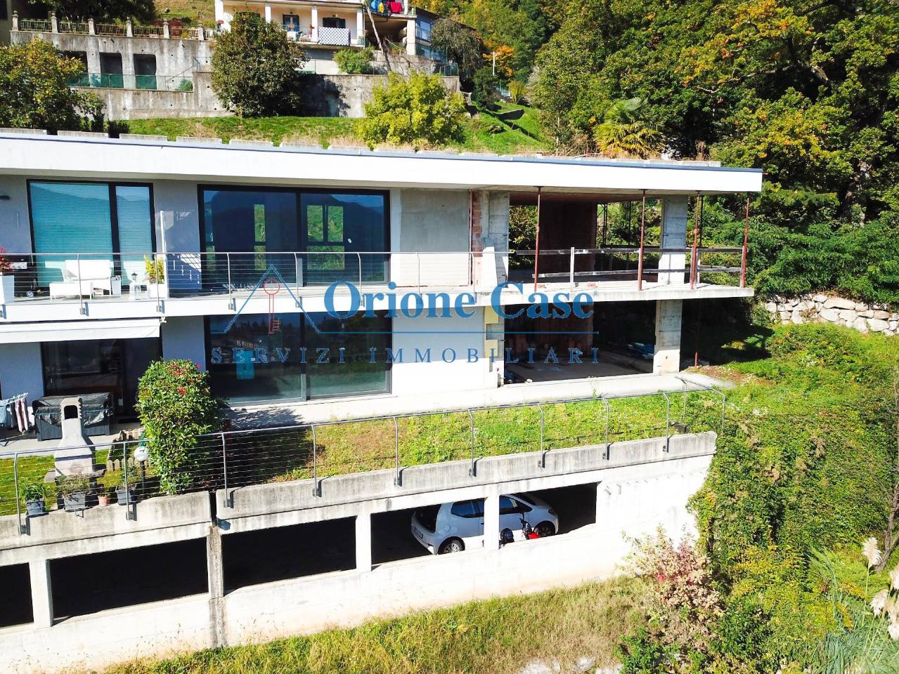 Palazzo in vendita a Cadegliano Viconago