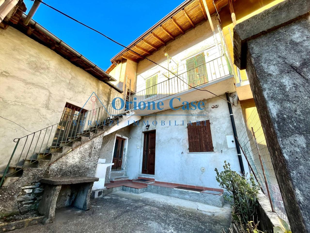 Appartamento in vendita a Cunardo